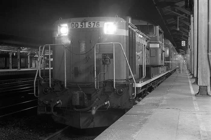 新潟鉄道記: EF58168いなば＠スハネフ1424